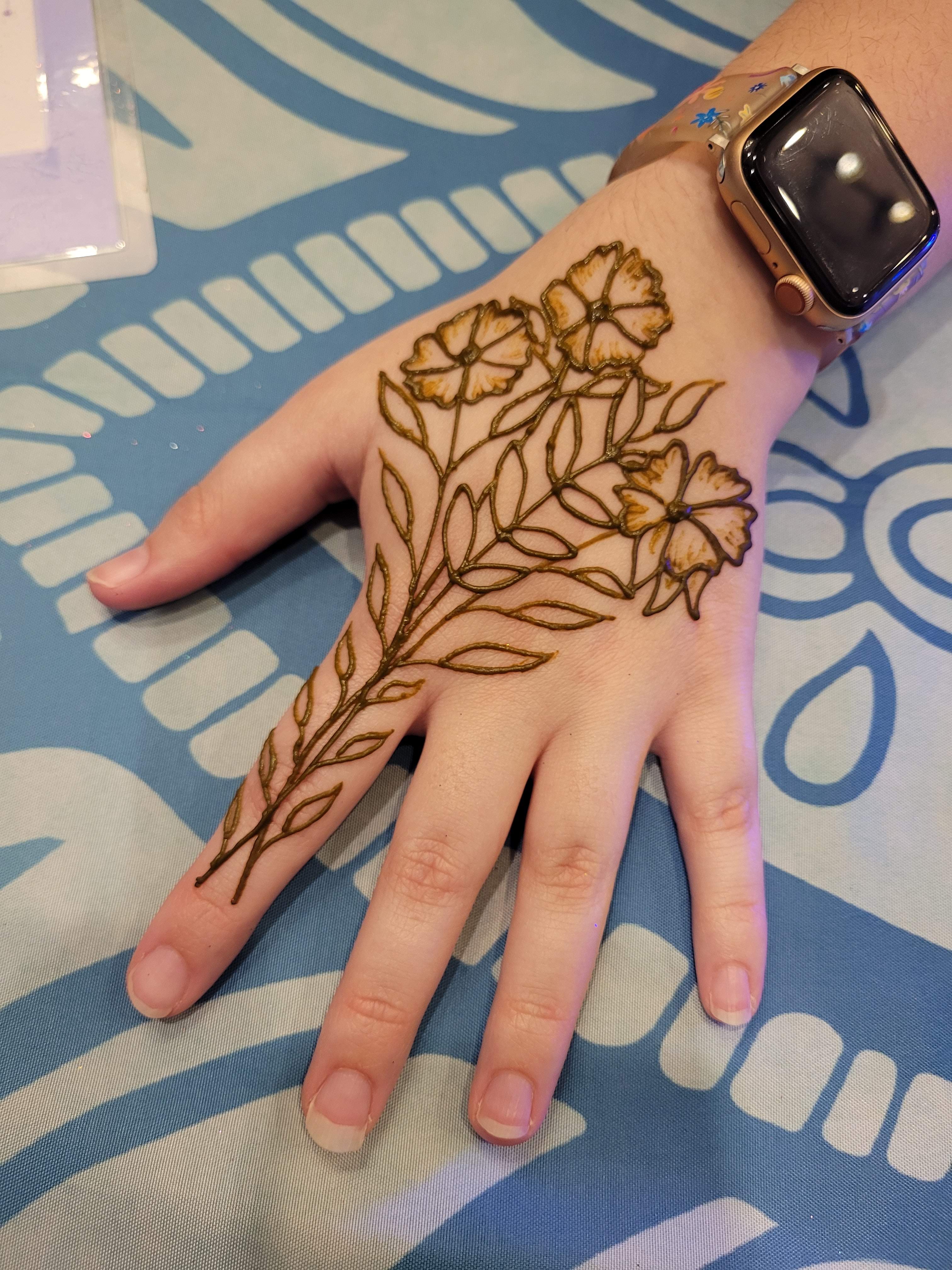 Autumn Henna Designs: Embrace the Season with Warm, Earthy Tones ...